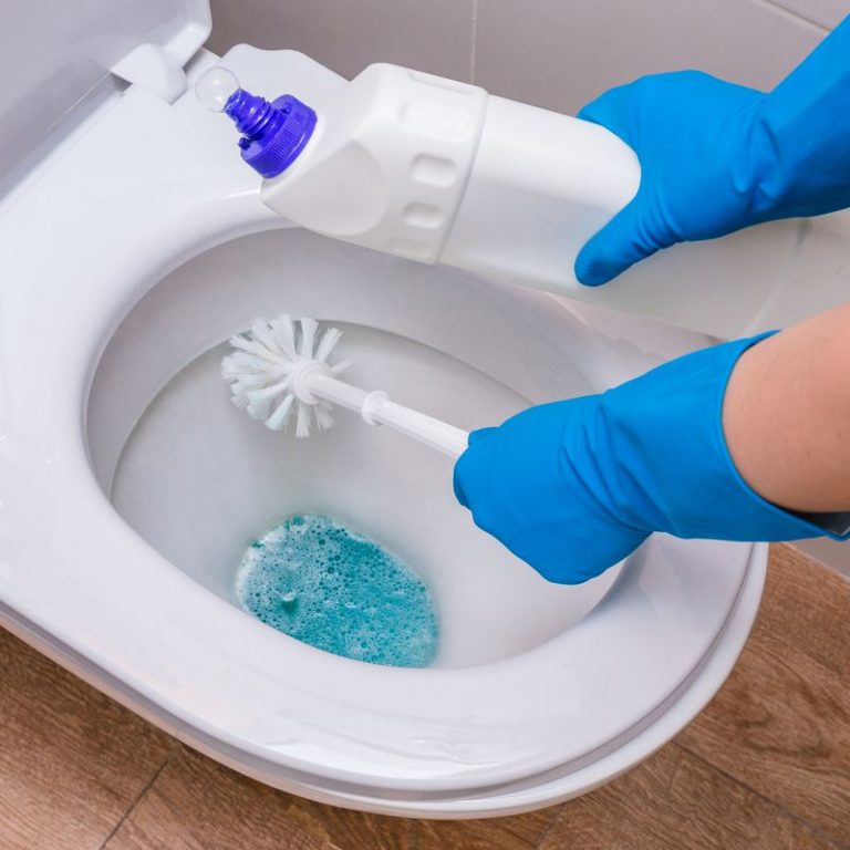 Fabriquer son gel WC maison avec des produits naturels